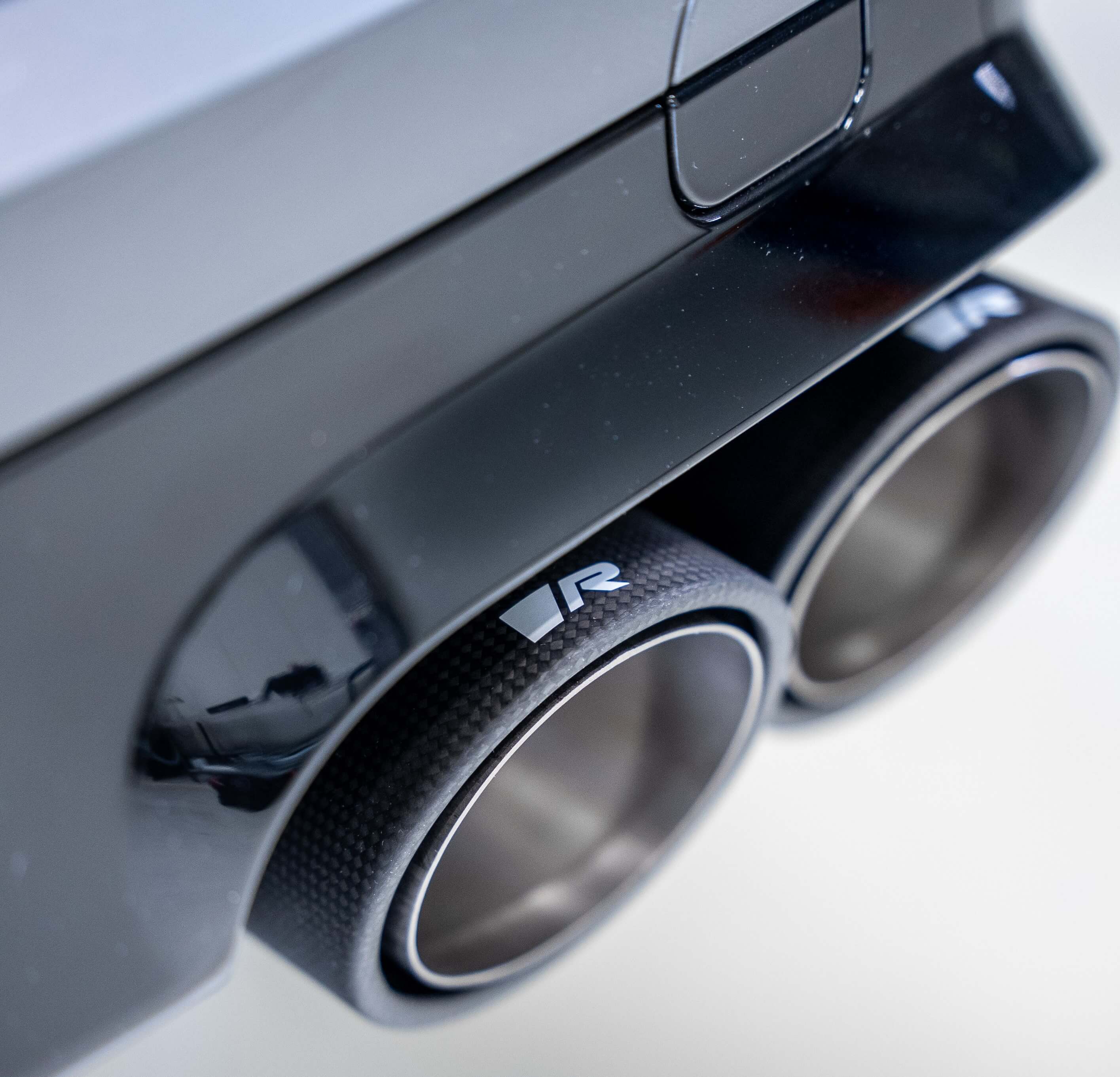 Axle-back Sport exhaust CUPRA Formentor 2.0l TSI, 140kW DSG, centered ...